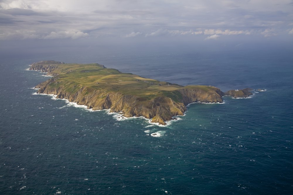 Lundy Island: a pioneering marine protected area | Marine Conservation ...